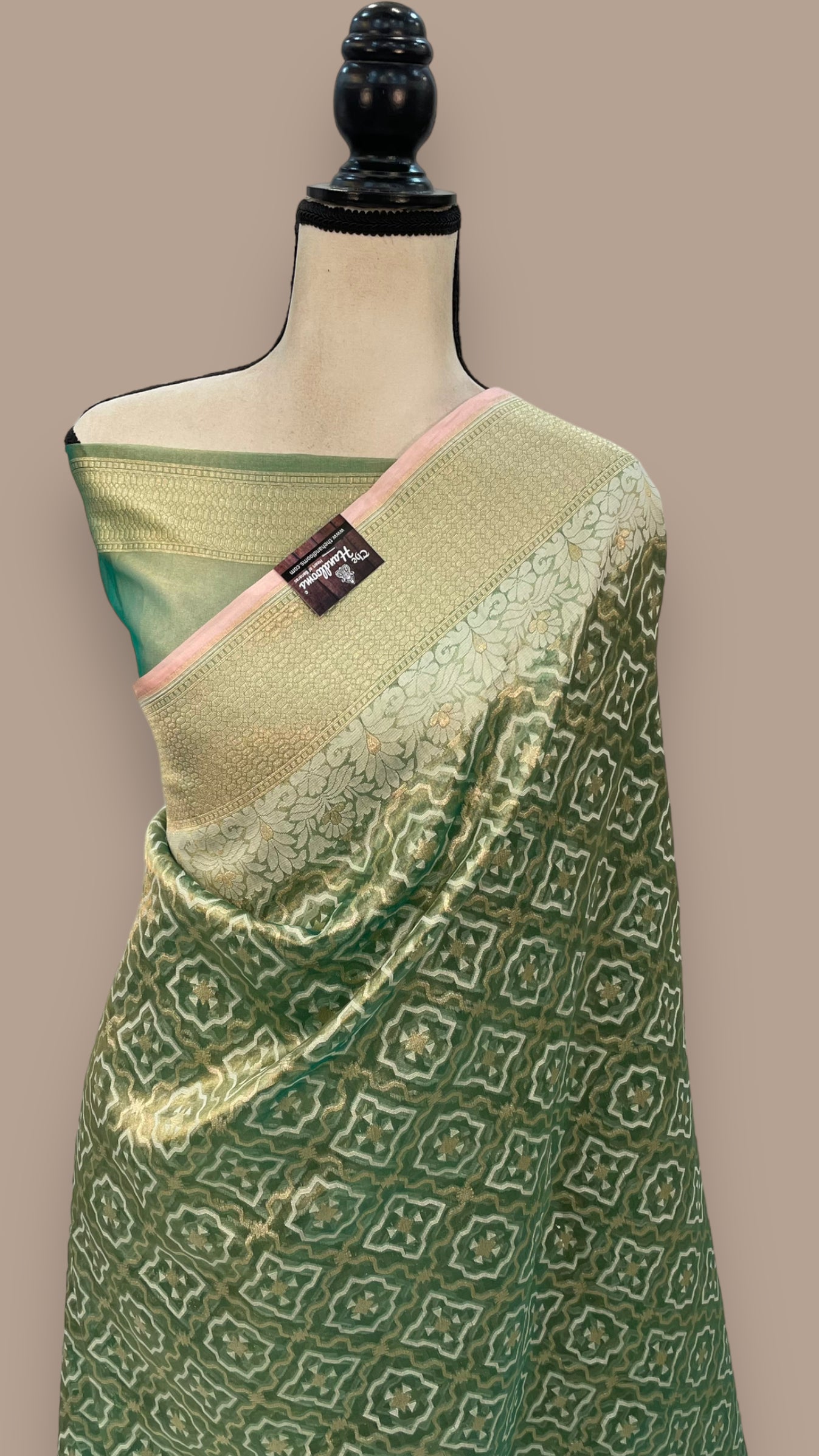 Pure Tissue Reshmi zari Banarasi Saree | The Handlooms
